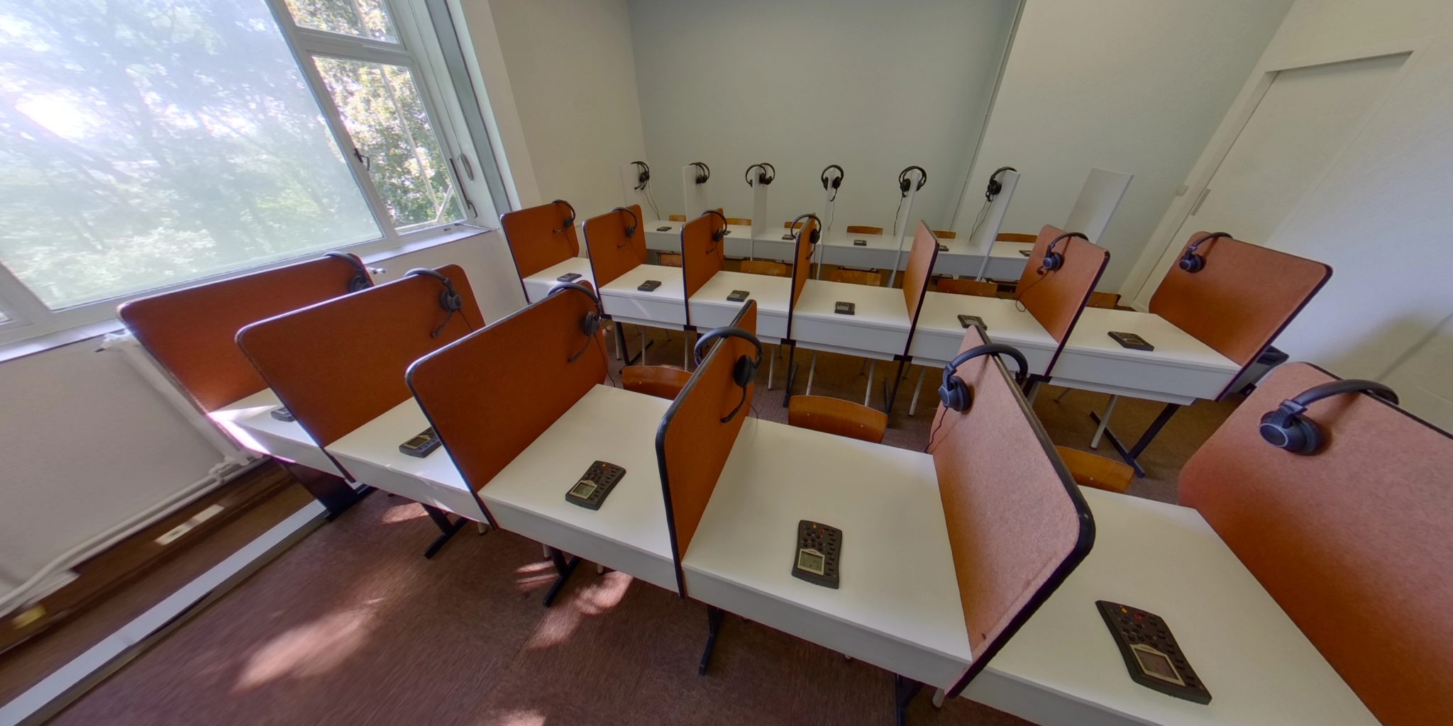 Infrastructures - EAFC-Uccle